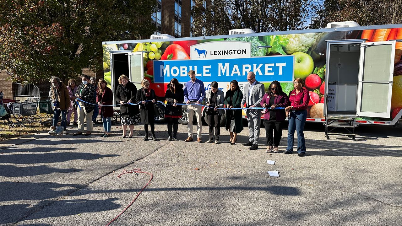 Lexington mobile market aims to make food accessible