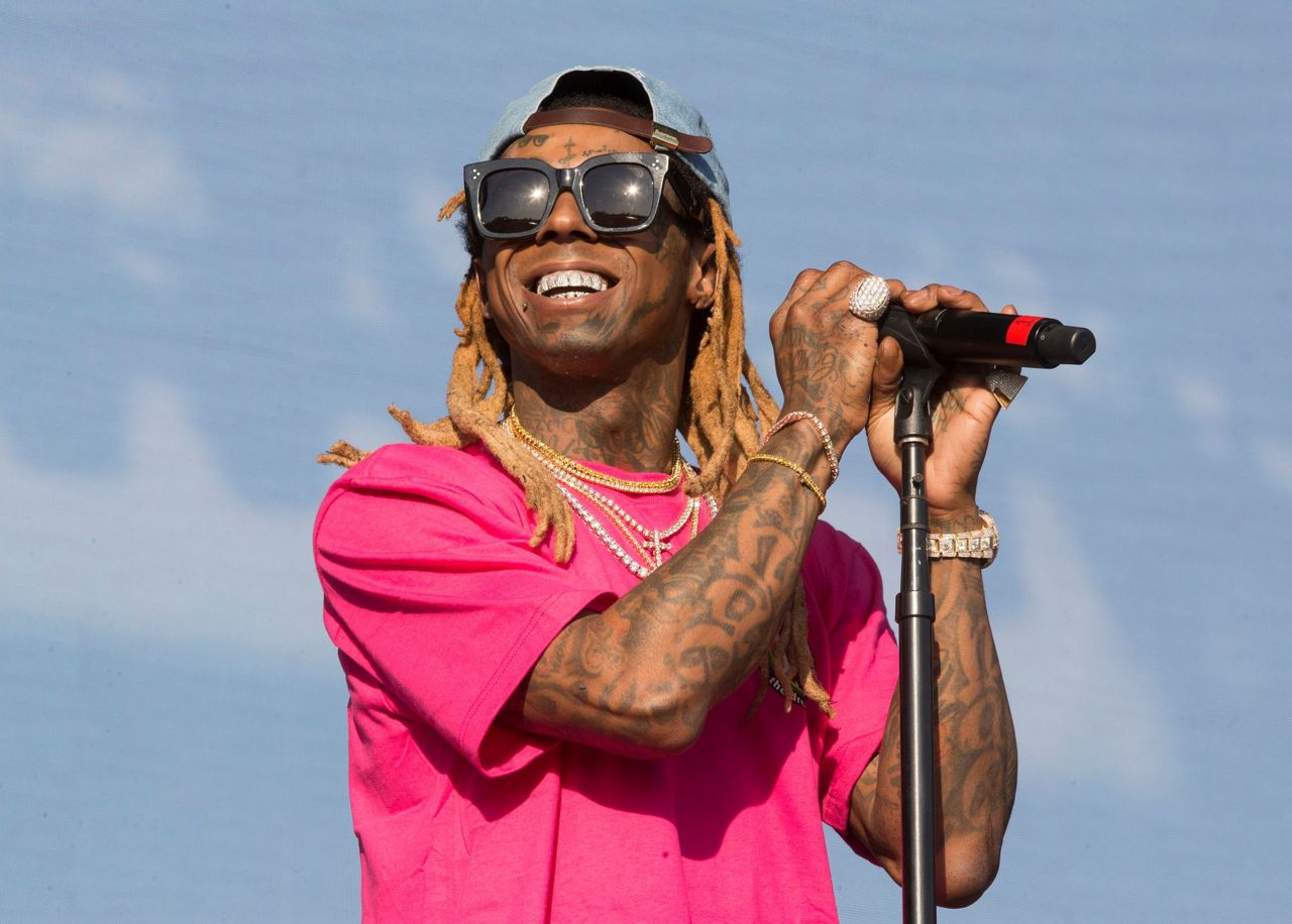 Rapper Lil Wayne pleads guilty to federal weapons charge