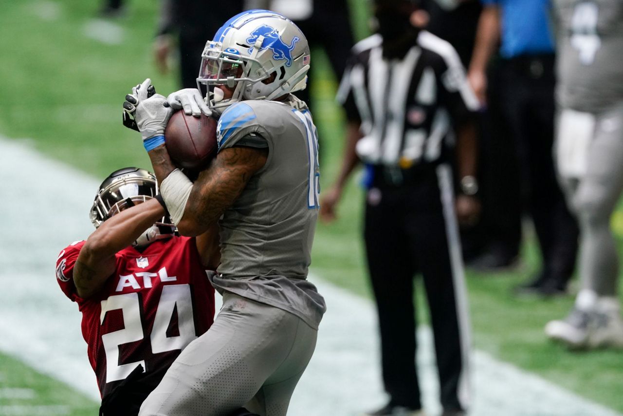 Lions stun Falcons 23-22 after letting Atlanta score late TD