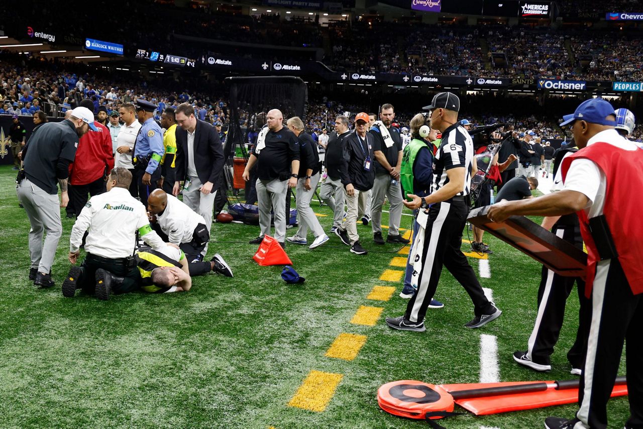 Chain crew member dislocated his knee during Lions-Saints game