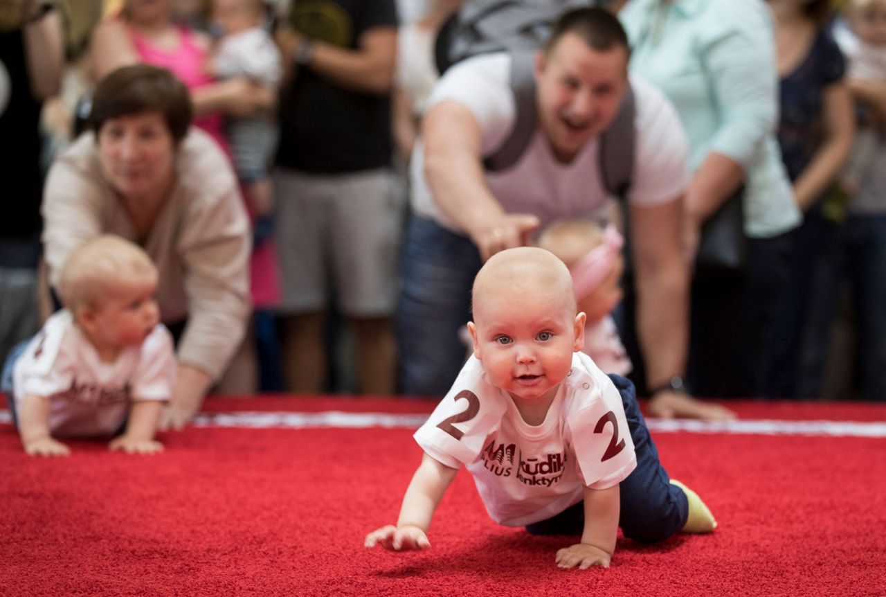Lift those knees: Babies crawl to the Lithuanian finish line