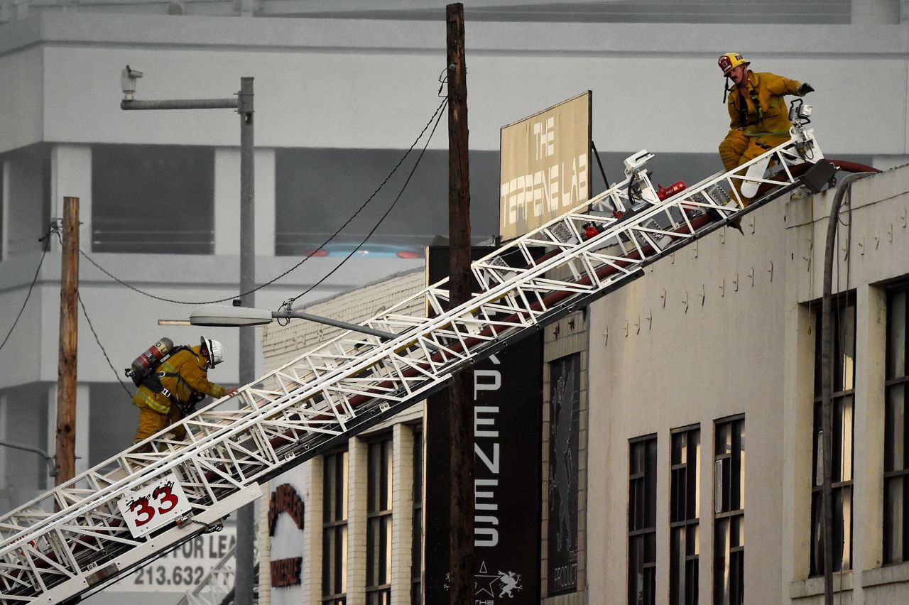Fire, explosion in Los Angeles injures 10 firefighters