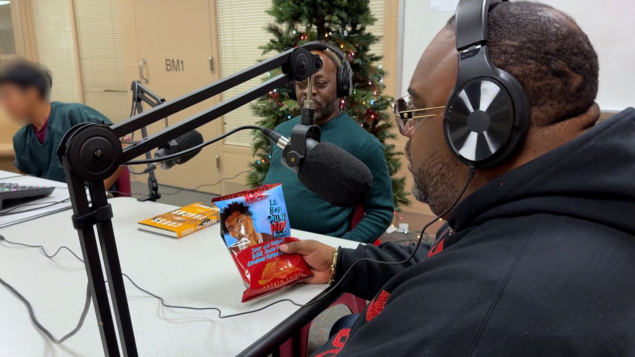 Hip hop legends give back