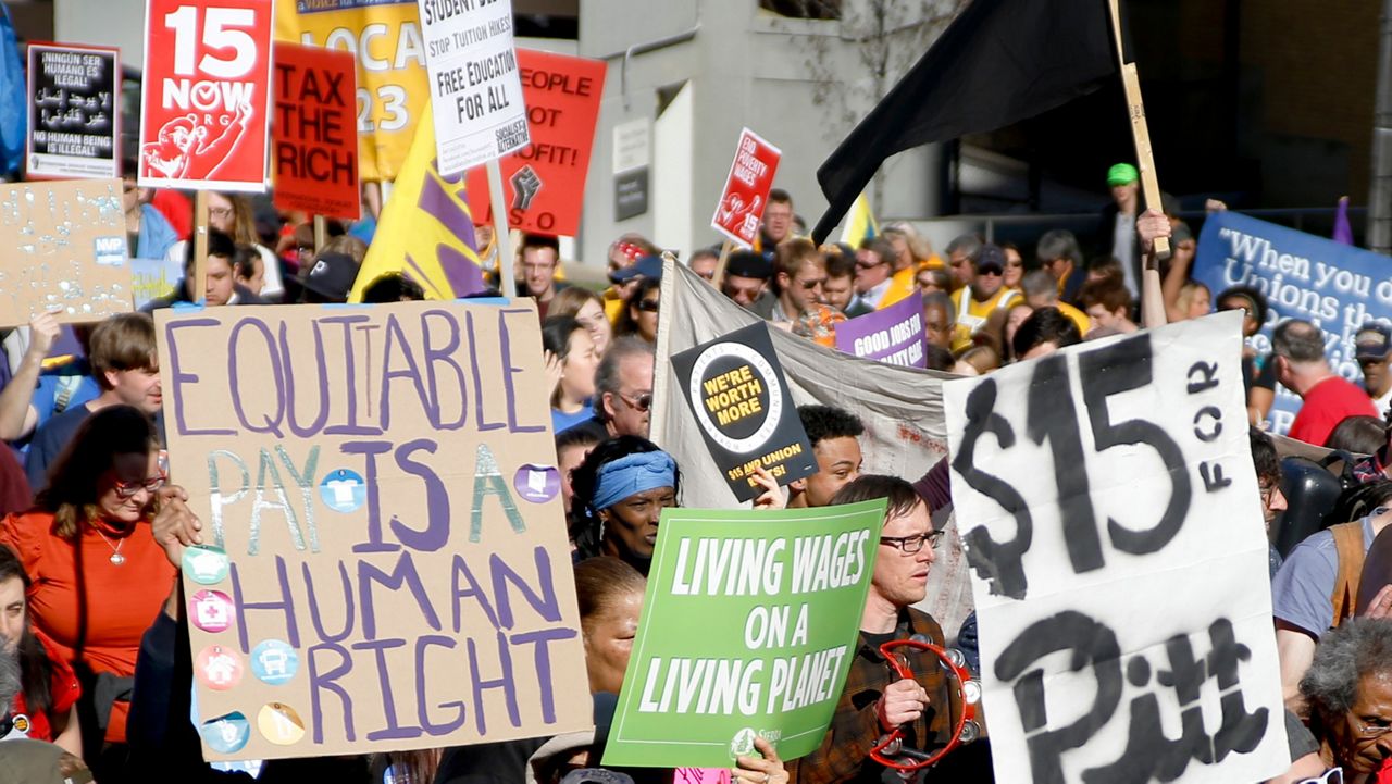 What is fair? The minimum wage and the American dream