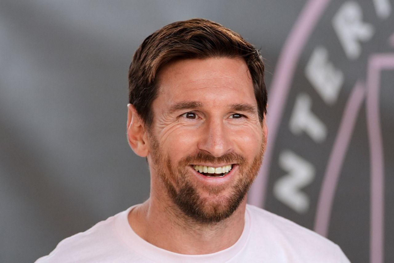 Lionel Messi and Inter Miami finally complete his new contract. He'll ...