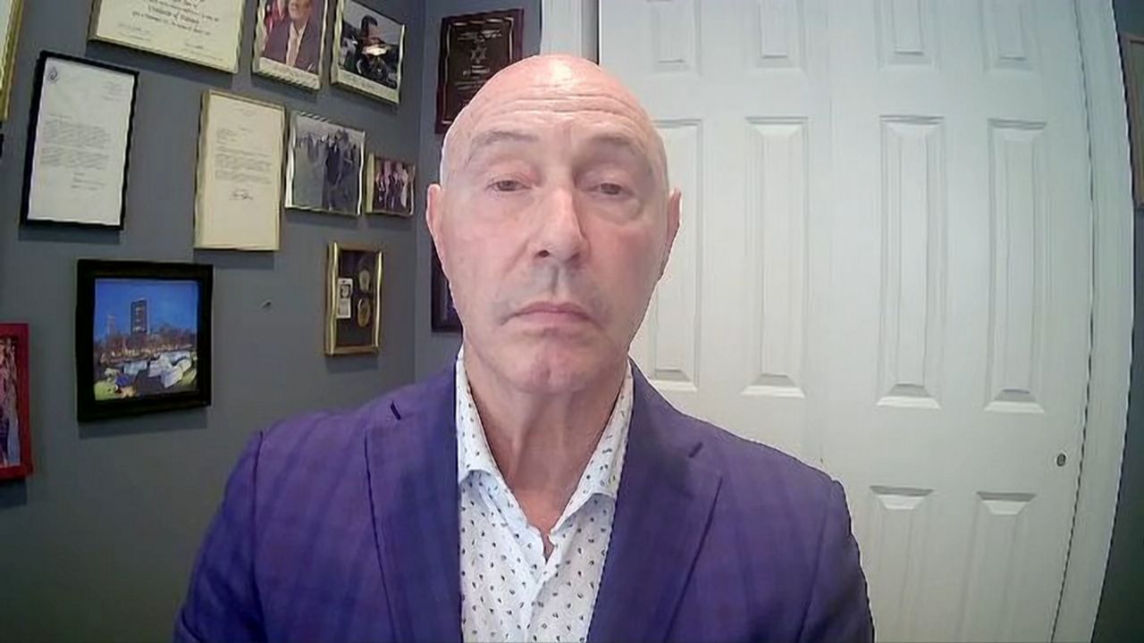 Ex-agent details security protocols at presidential rallies