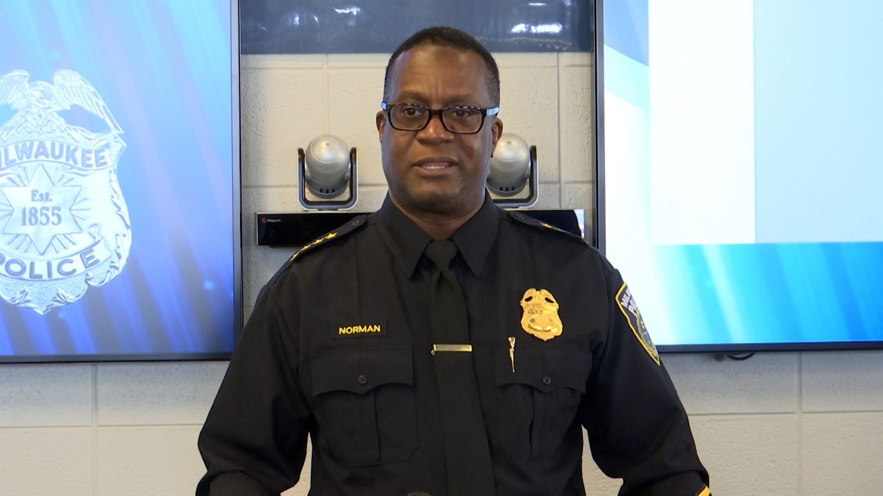 Milwaukee police chief hit by vehicle