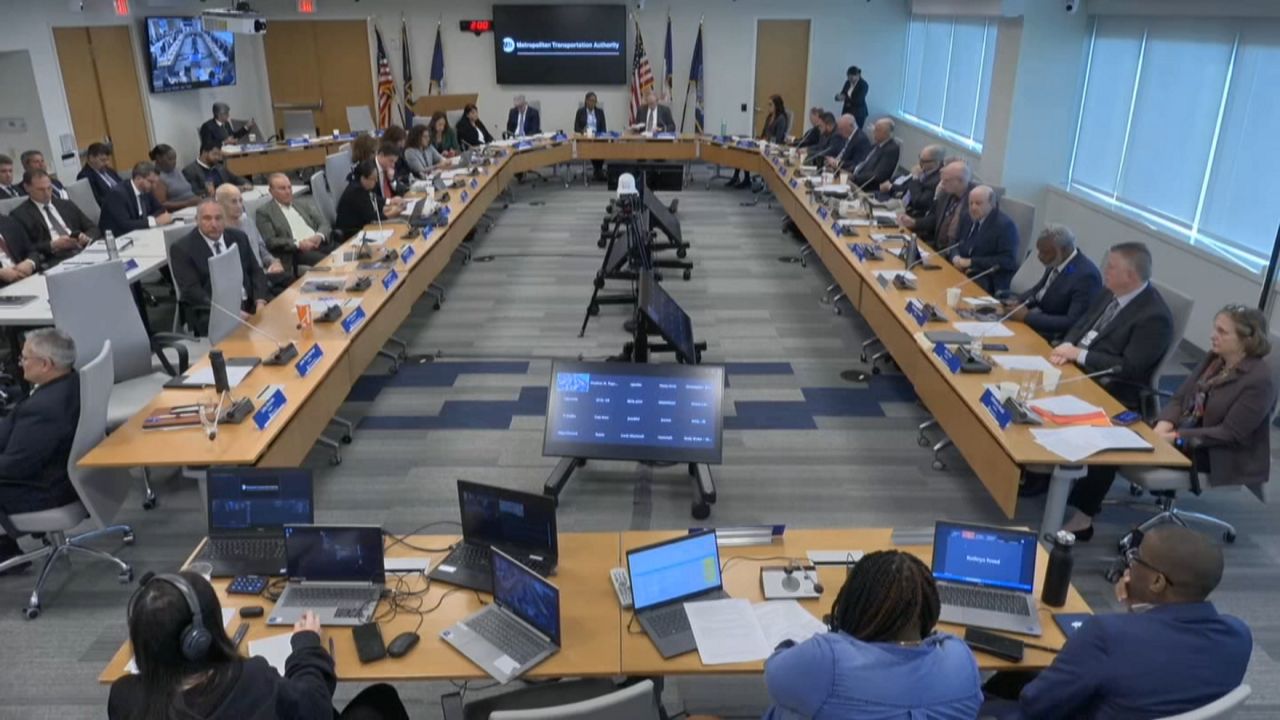 MTA board approves Hochul's revised congestion pricing plan