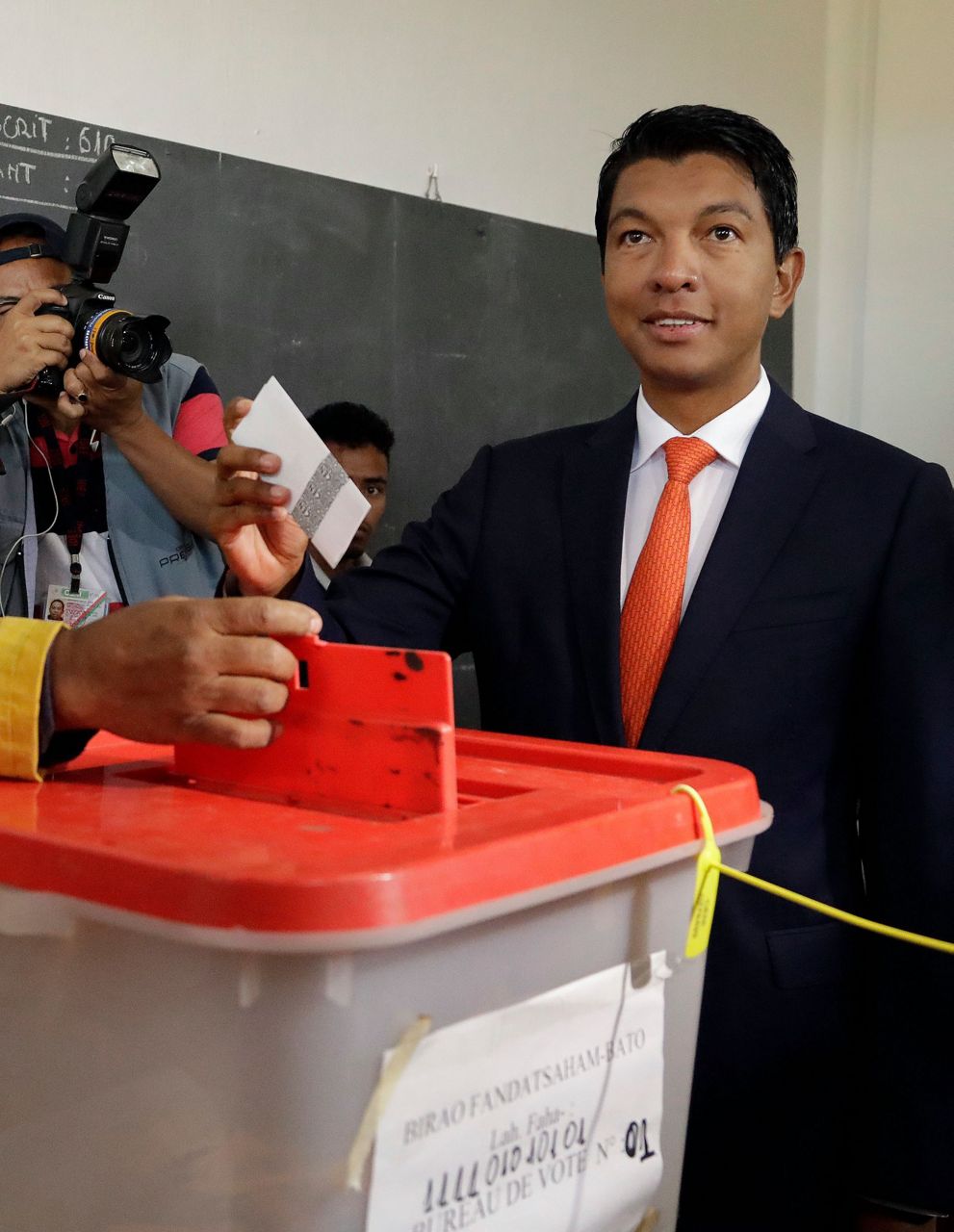 Madagascar votes in runoff election between 2 former leaders