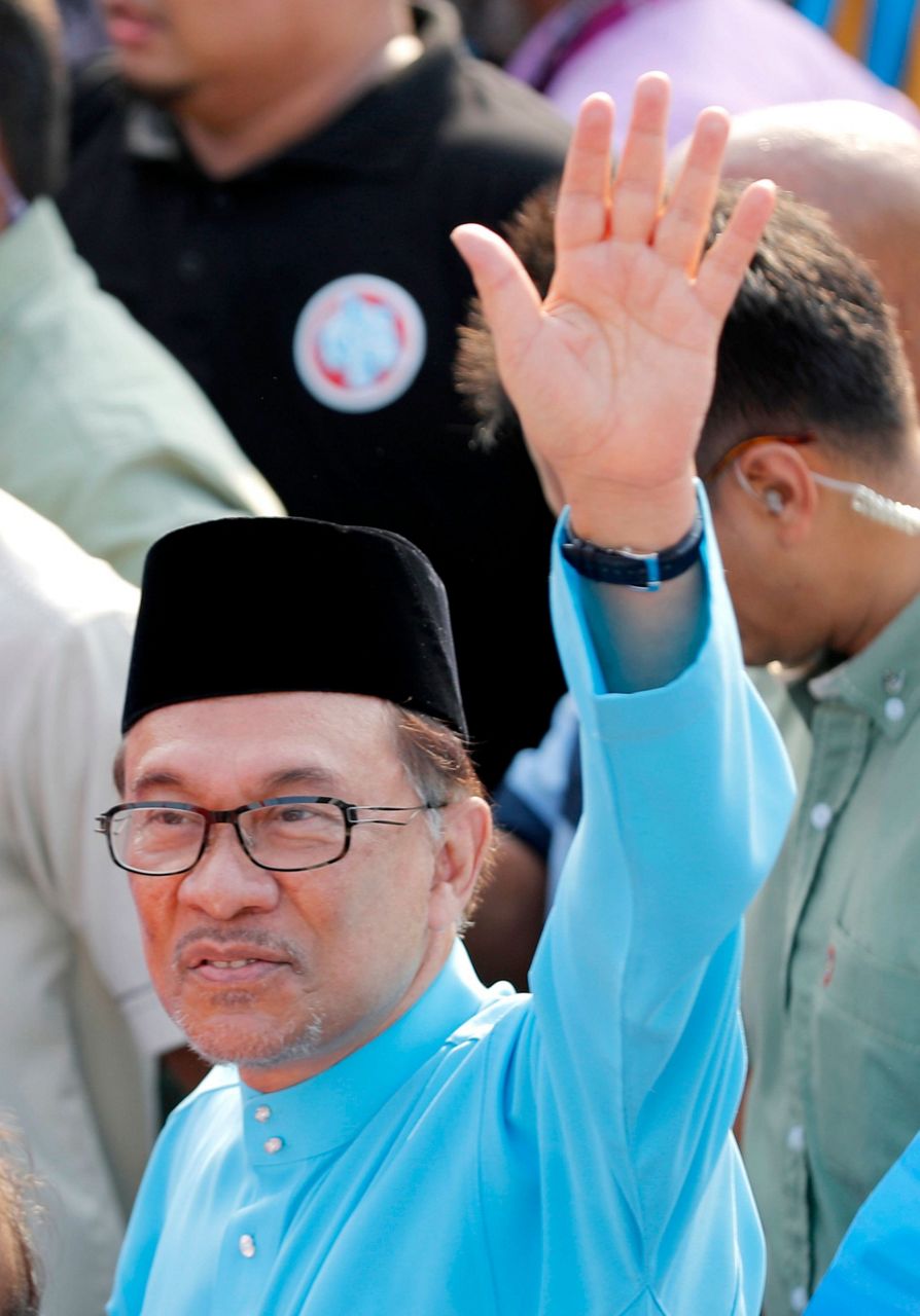 Malaysia's Anwar in multi-cornered race for Parliament seat