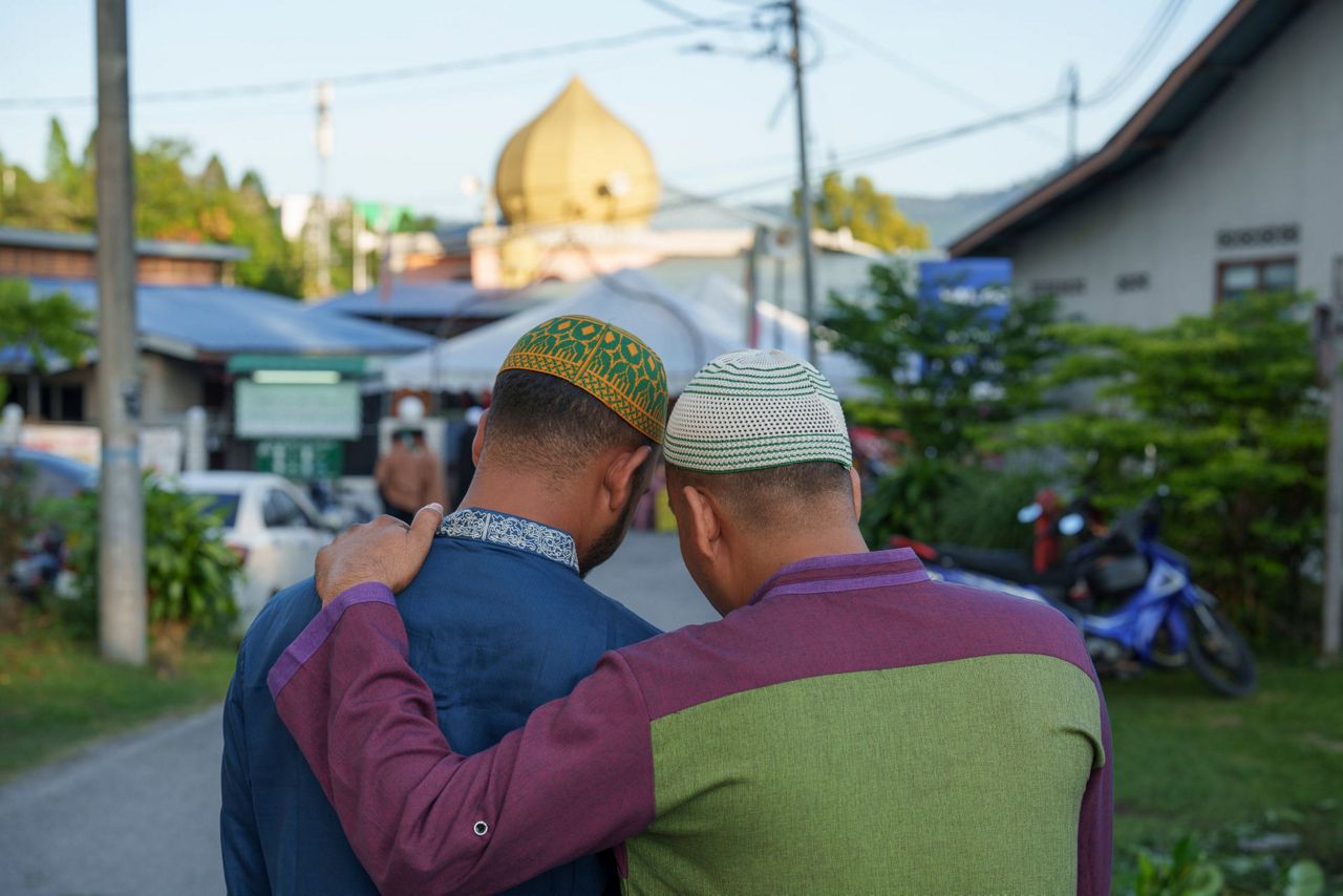 Indonesia's Muslims celebrate Eid al-Adha with feasts after disease ...