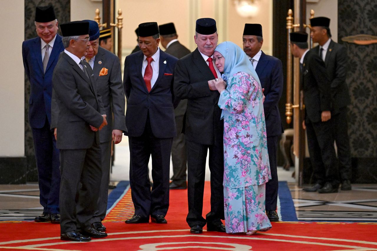 Malaysia picks powerful ruler of Johor state as country's new king ...