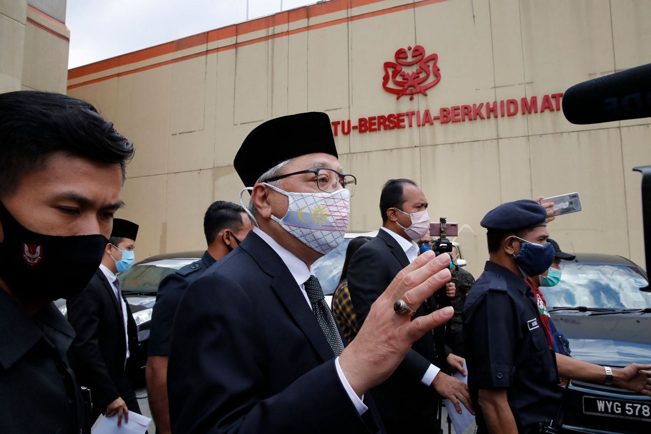 Malaysia's longest-ruling party seems set to return to PM