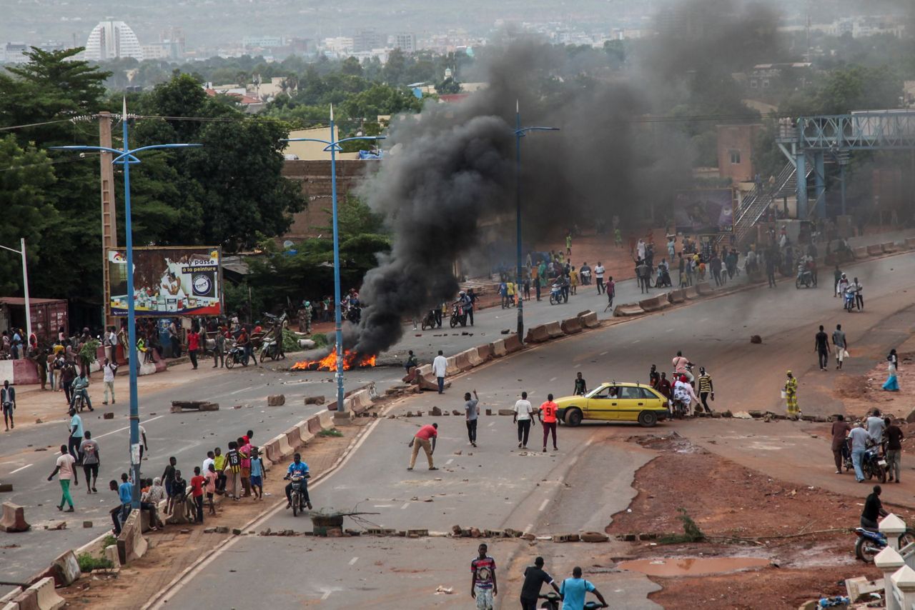 Mali protests in 2nd day despite president's call for talks