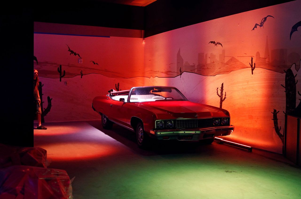 Giant bong, huggable buds: Marijuana museum opens in Vegas