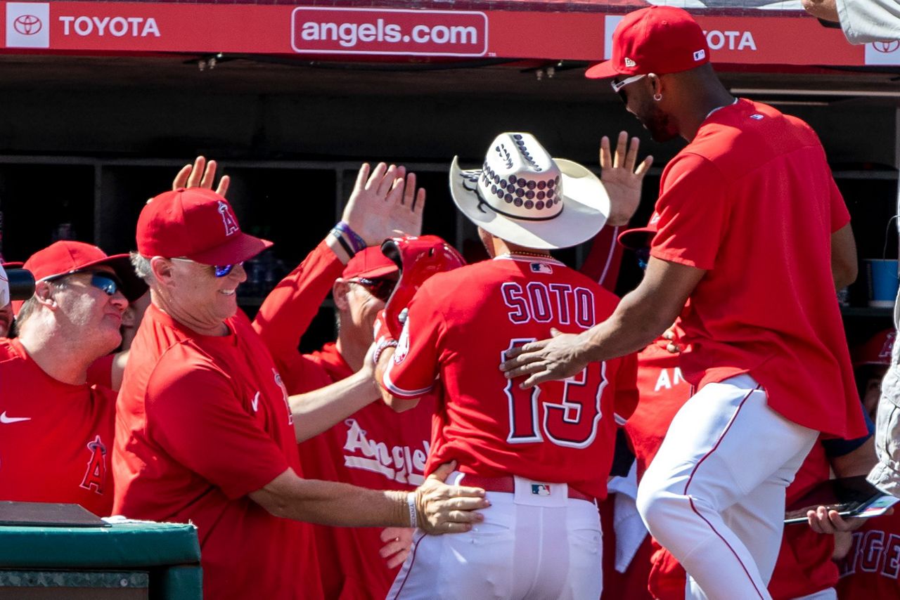 Angels keep Phil Nevin as manager for 2023 on 1-year deal