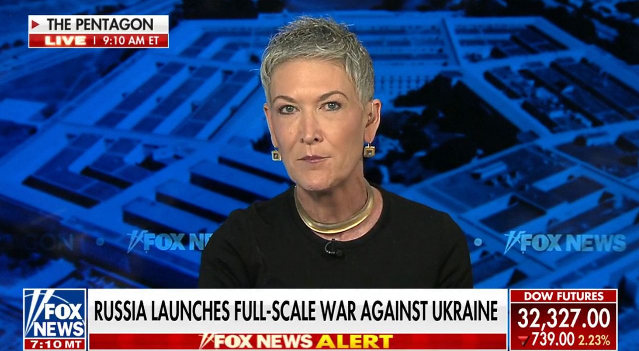 Fox News defense reporter challenges war comments on air