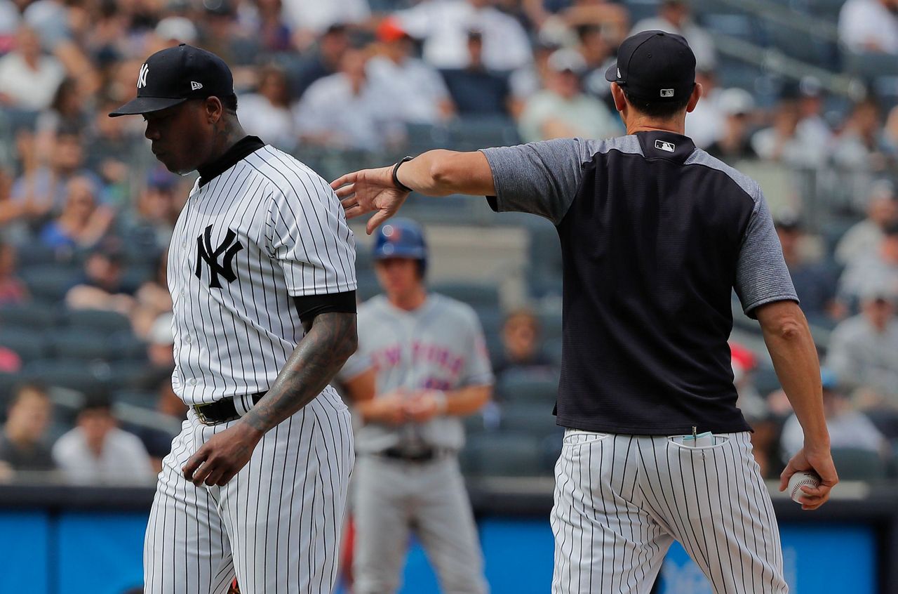 Gray wins consecutive starts, Yanks hold on to beat Mets 7-6