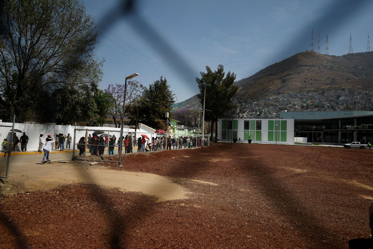Mexico City launches Latin America's latest cable car line
