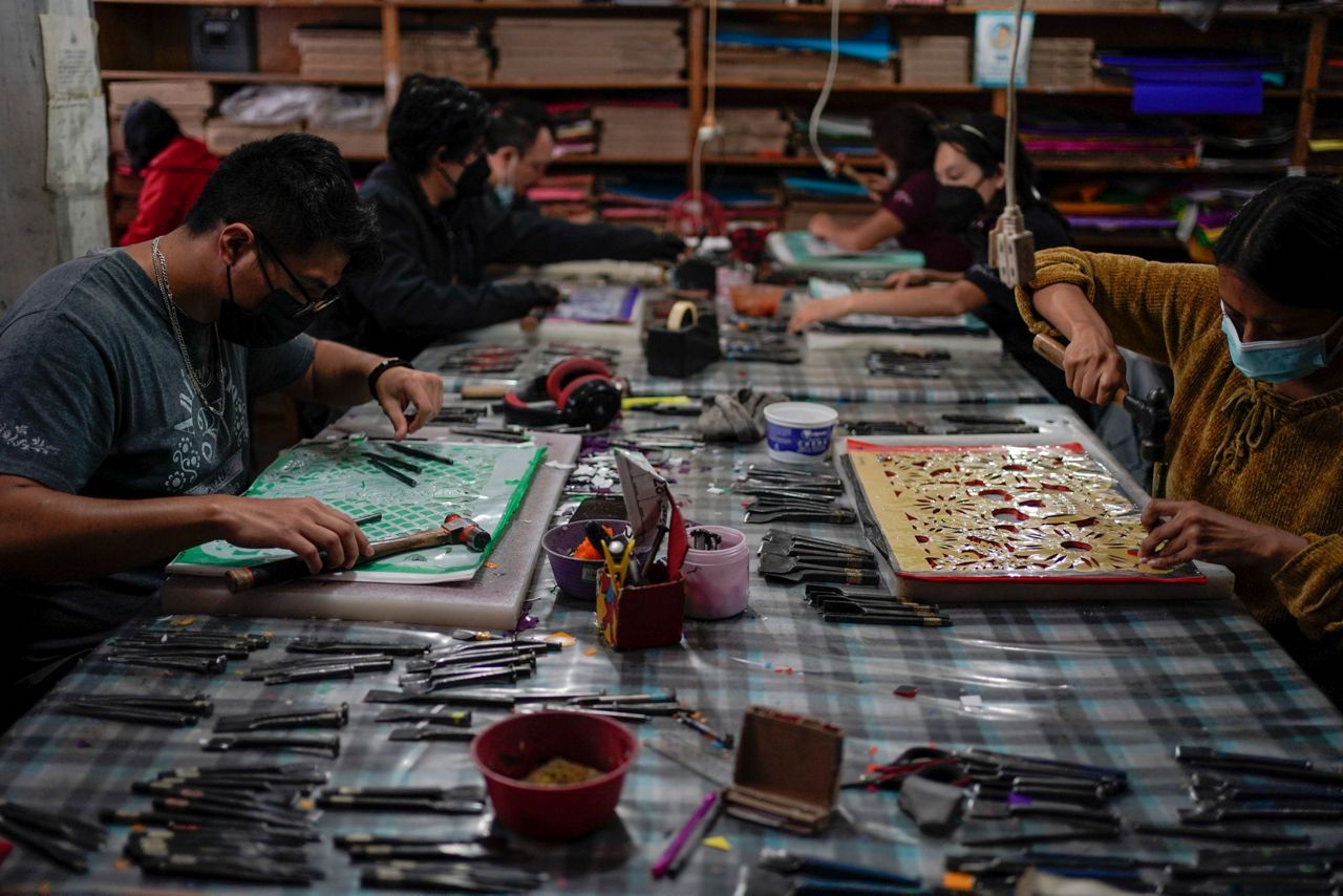 Mexican artisans preserve Day of the Dead decorations