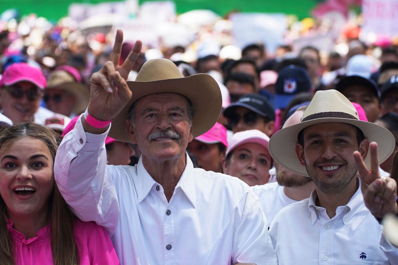 Massive turnout in defense of Mexico's electoral authority