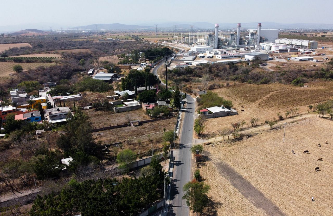 Mexico touts renewables, while blocking solar, wind projects