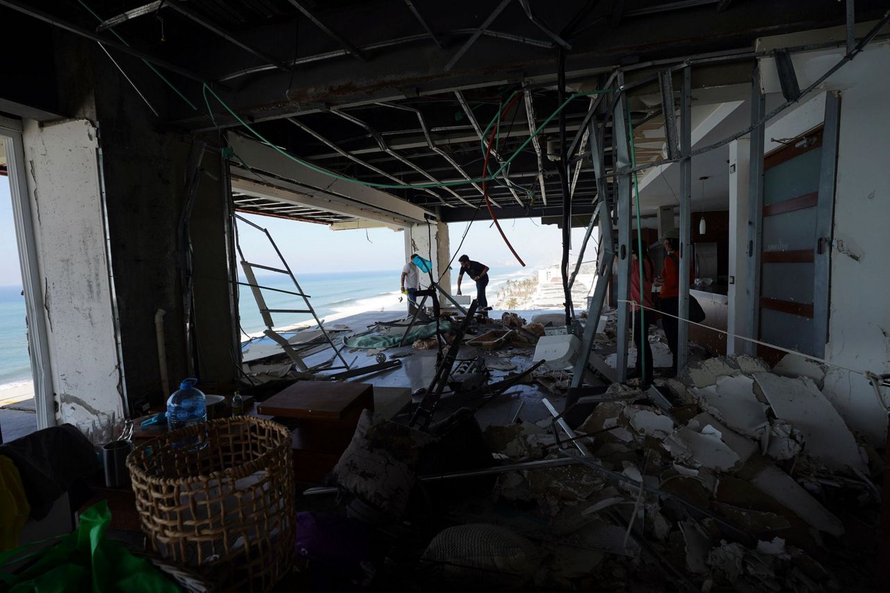 Acapulco recovery moves ahead in fits and starts after Hurricane Otis ...