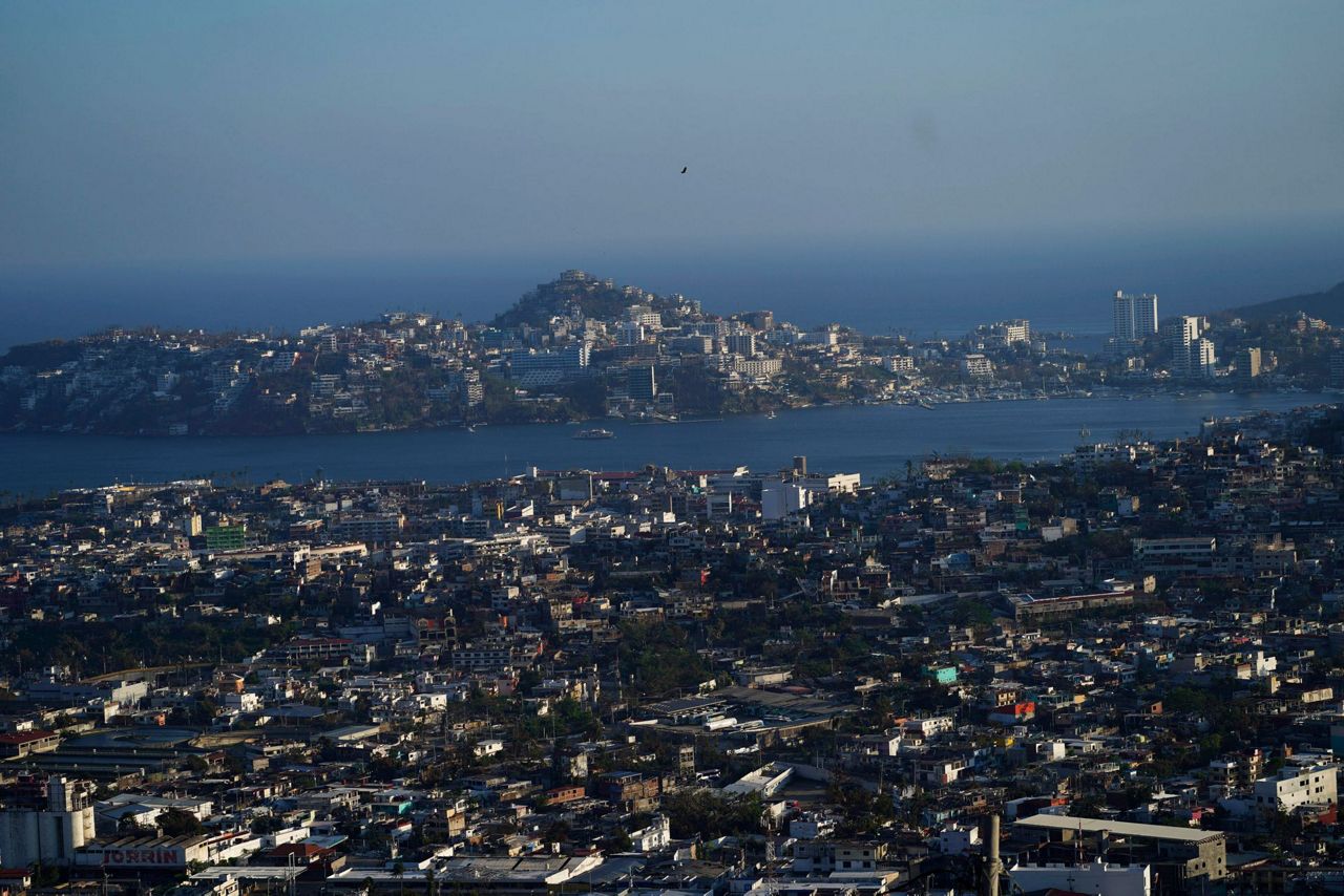 Acapulco recovery moves ahead in fits and starts after Hurricane Otis ...