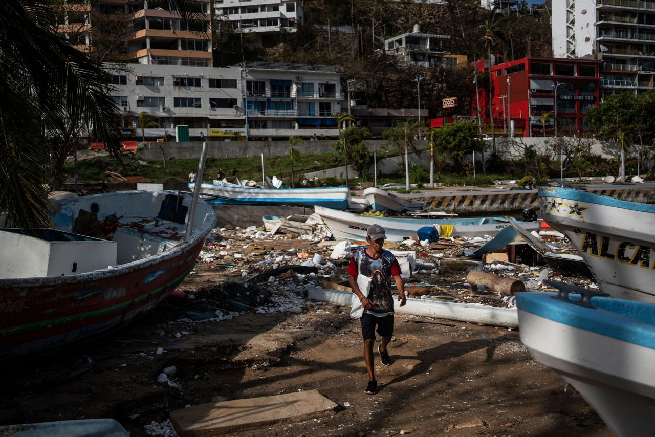 Hurricane Otis kills 3 foreigners among 45 dead in Acapulco as search ...