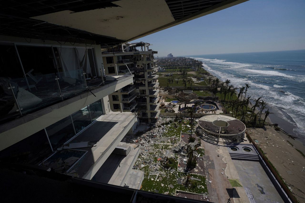 Acapulco recovery moves ahead in fits and starts after Hurricane Otis devastation