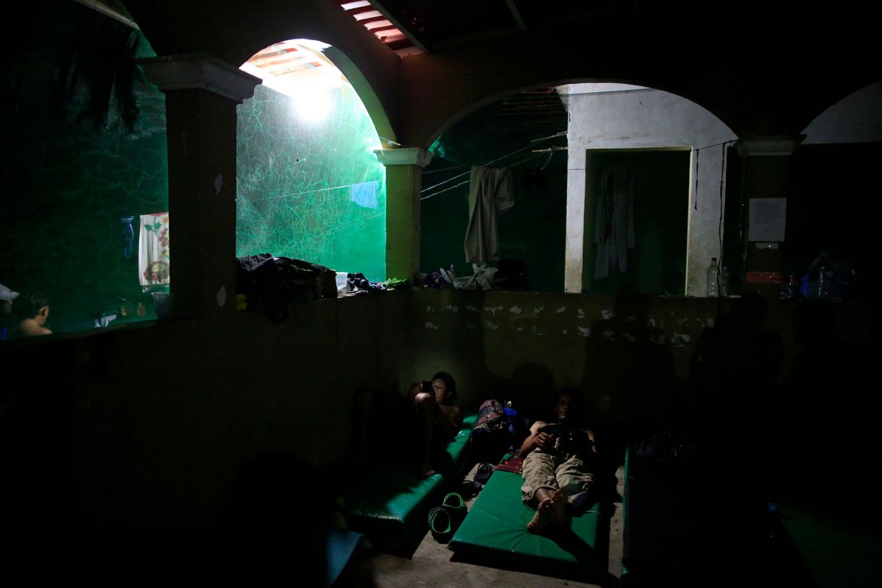 Mexico's migrant shelters overwhelmed in crackdown