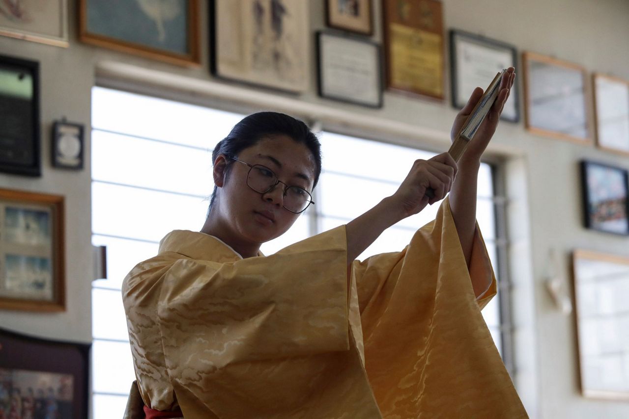 In Mexico, a Japanese traditional dancer shows how body movement speaks ...