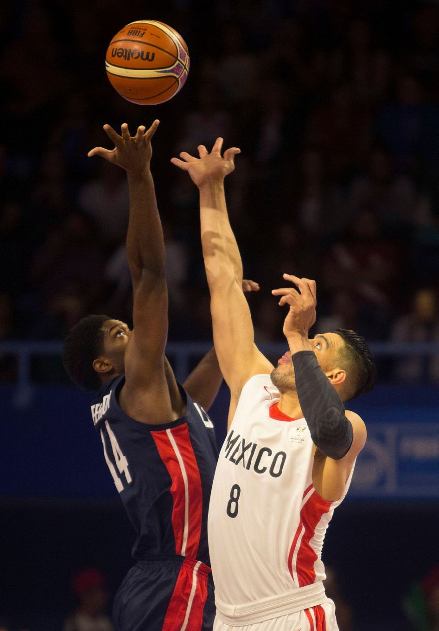 Mexico stuns US in World Cup qualifying, 78-70