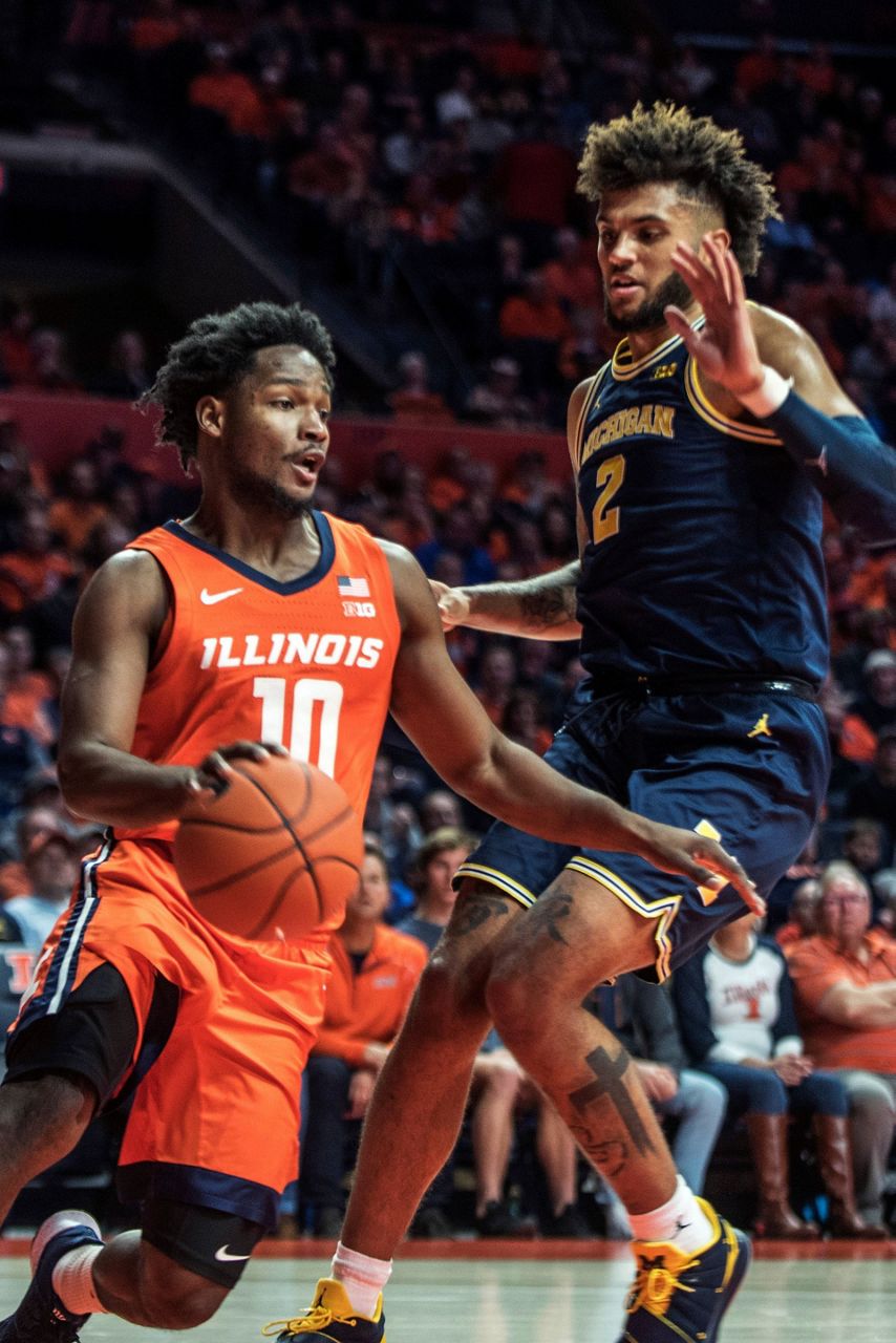 Kofi Cockburn helps Illinois upset No. 5 Michigan 71-62