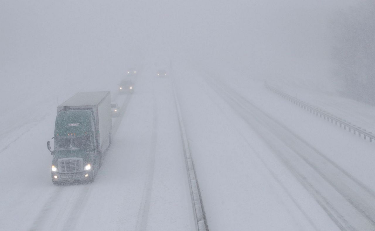 Storm set to blanket Midwest in snow on major travel day
