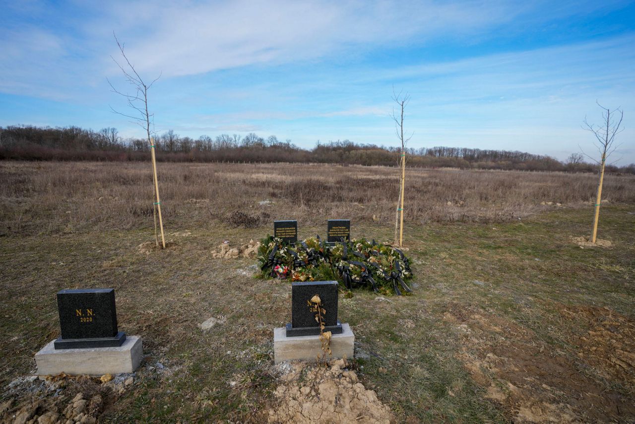 Migrants from Africa and Mideast who died in Bosnia get marble ...