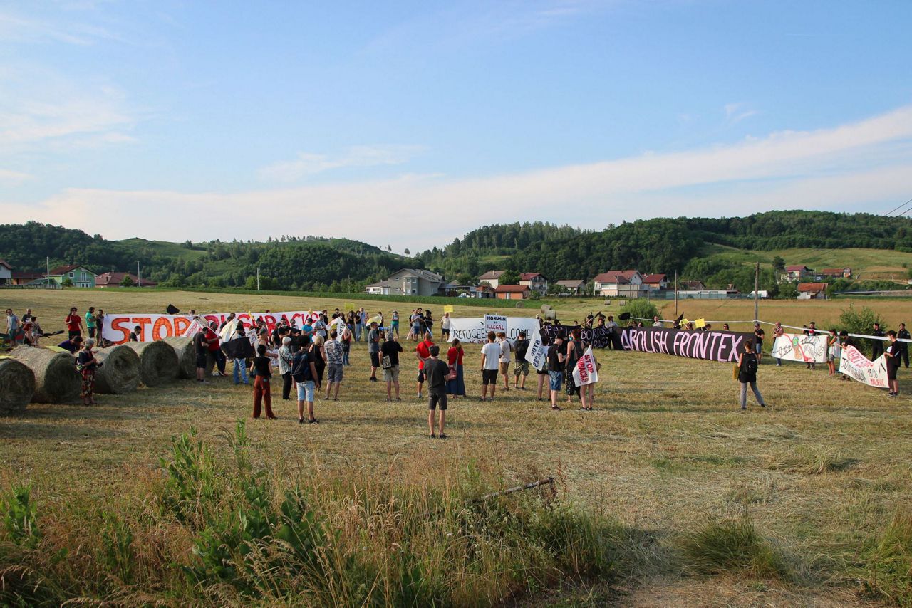 Activists protest EU migration policies at Croatian border