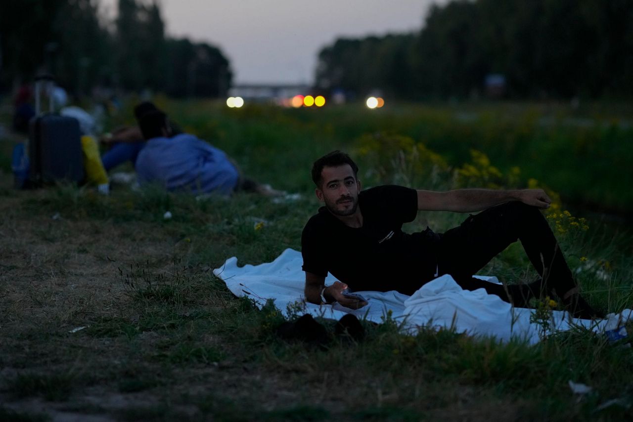 Rights body urges Dutch to improve migrants reception