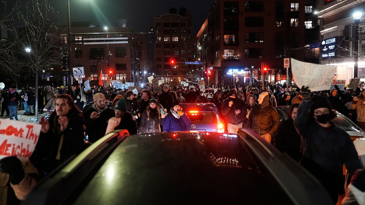 Prosecutor calls on public to share Minneapolis evidence