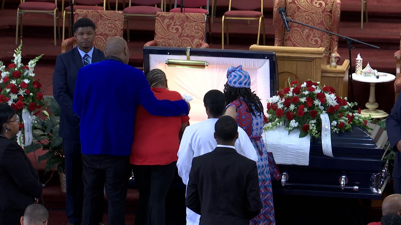 Community members attend D’Vontaye Mitchell's funeral