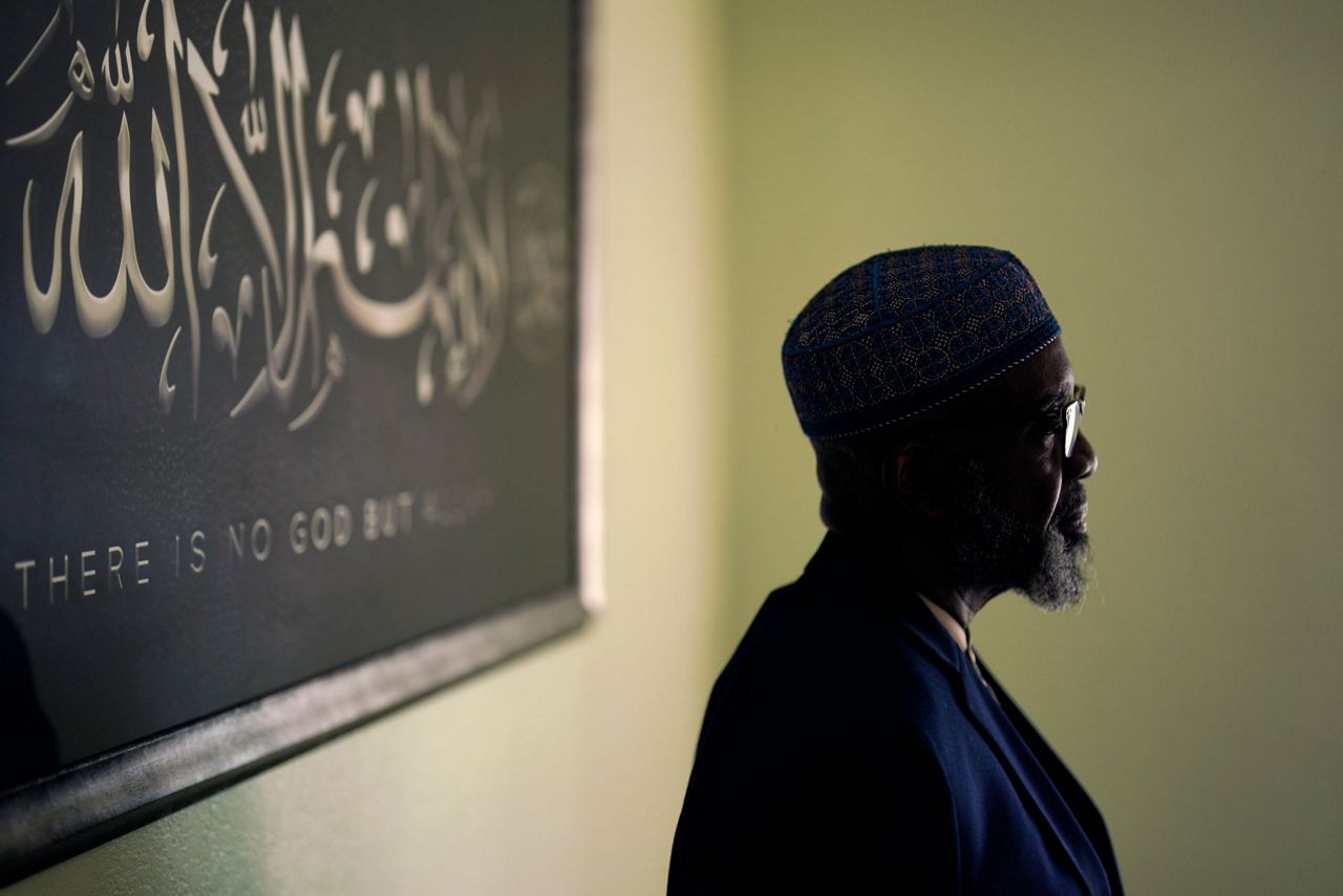 New documentary offers a peek into the triumphs and struggles of Muslim ...