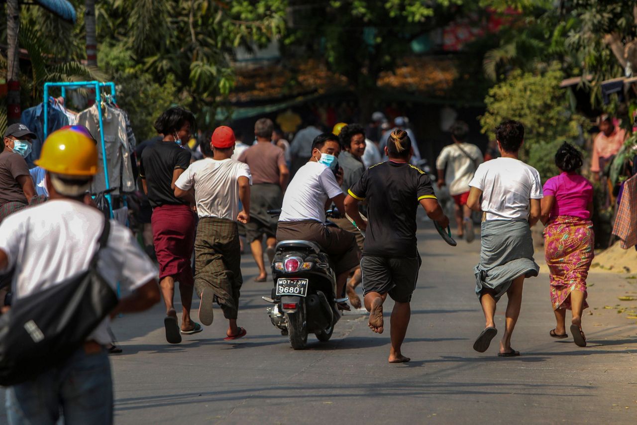 Myanmar protesters return to streets as crackdown continues