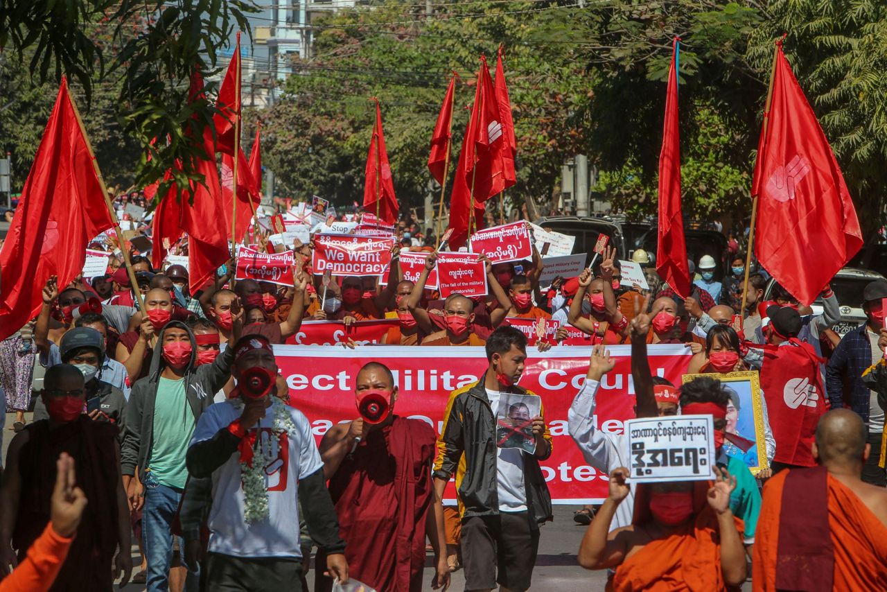 Myanmar protesters back on streets despite police violence