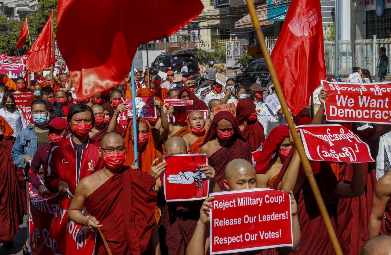 Myanmar protesters back on streets despite police violence