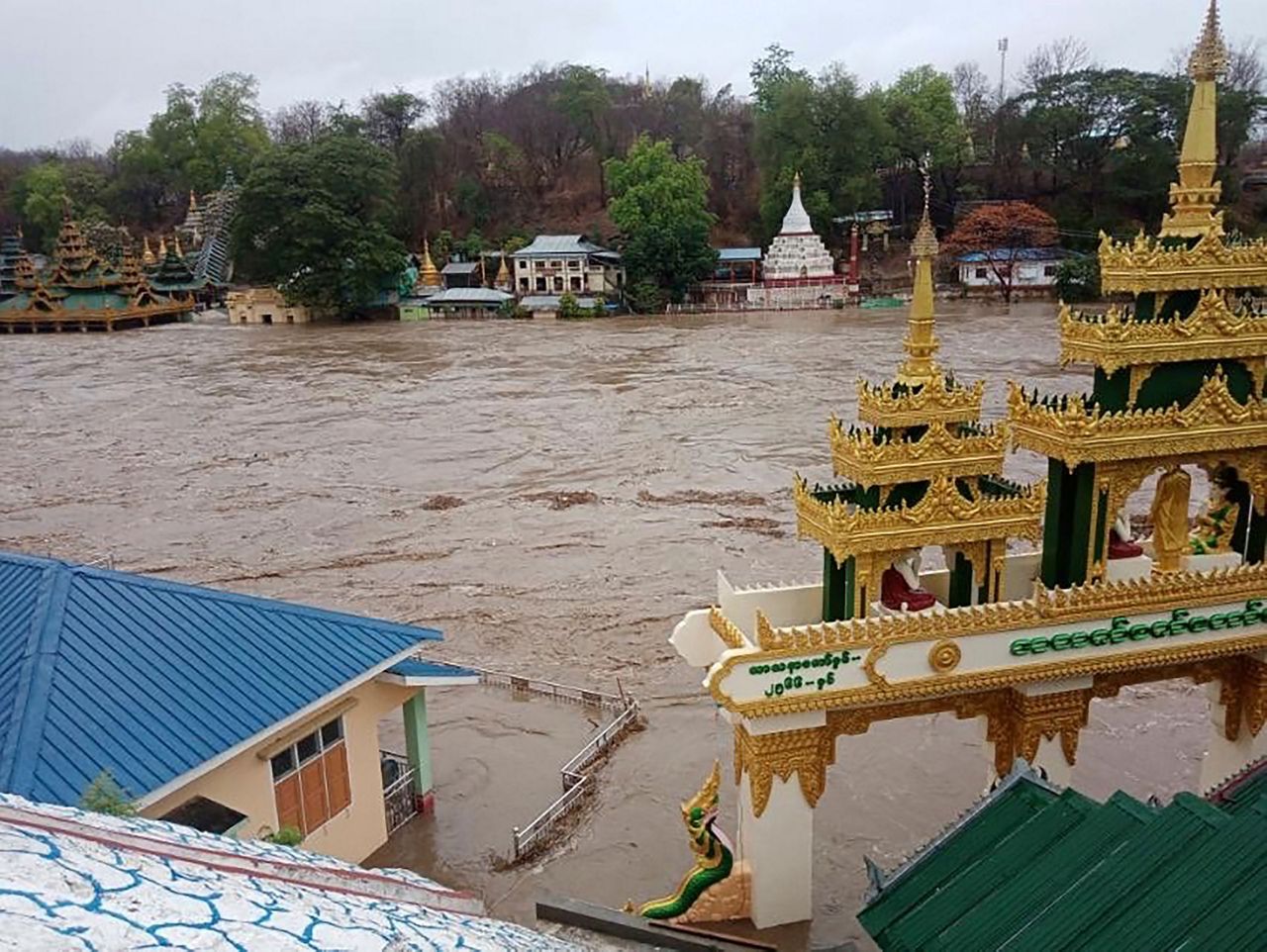 Powerful Cyclone Mocha floods streets, cuts communications in western ...