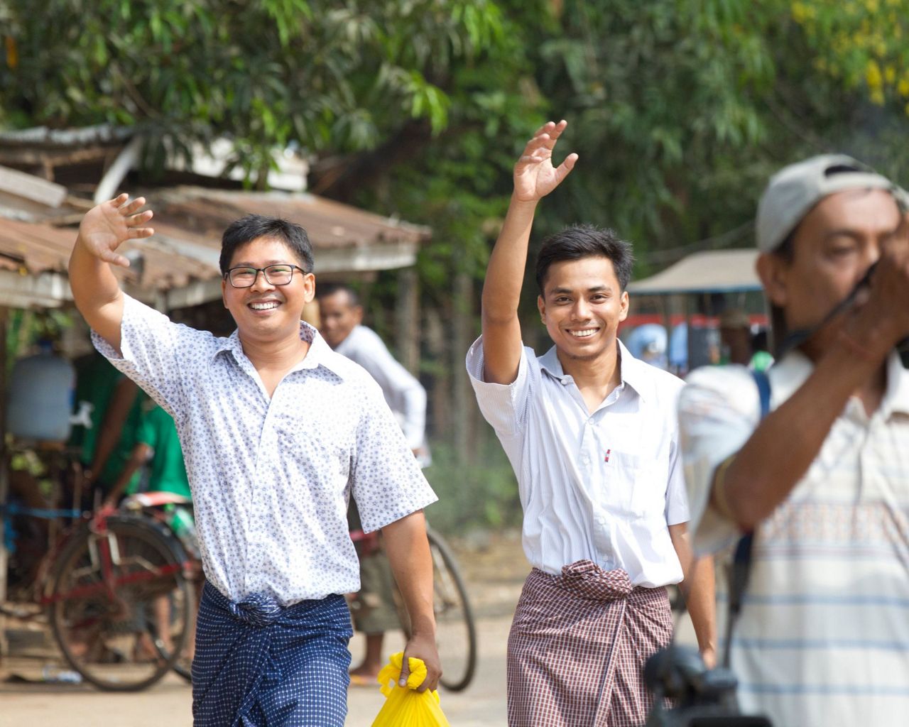 Myanmar frees 2 imprisoned Reuters reporters
