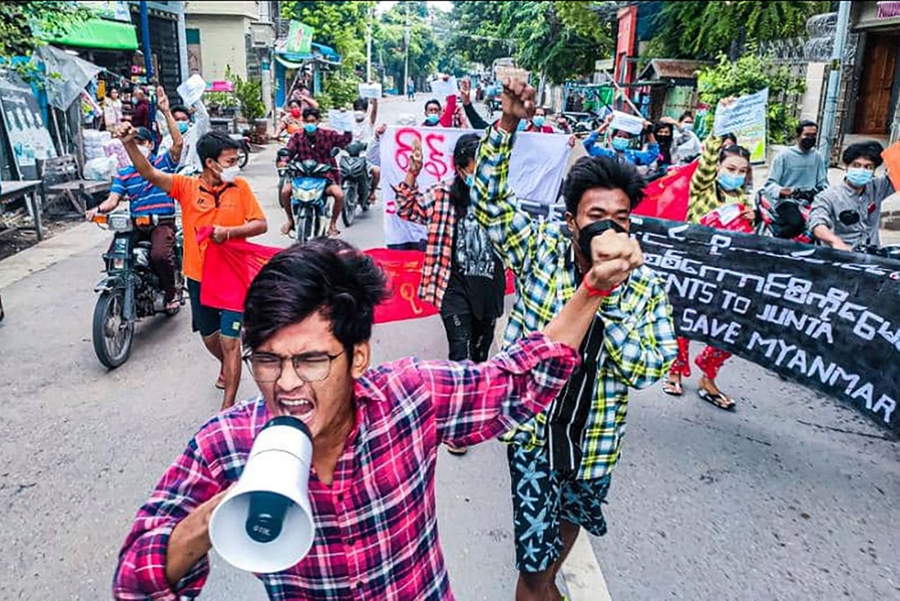 Myanmar public urges gas sanctions to stop military funding