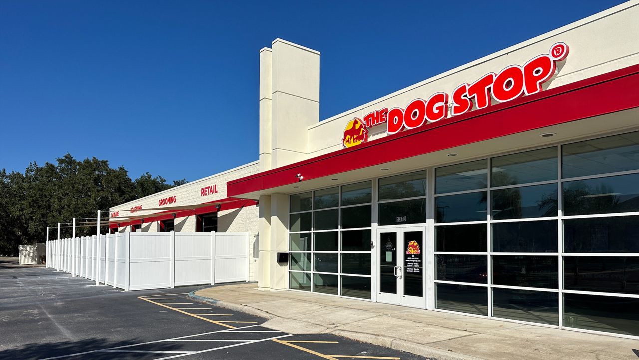 Oviedo Mall continues to adapt to stay open