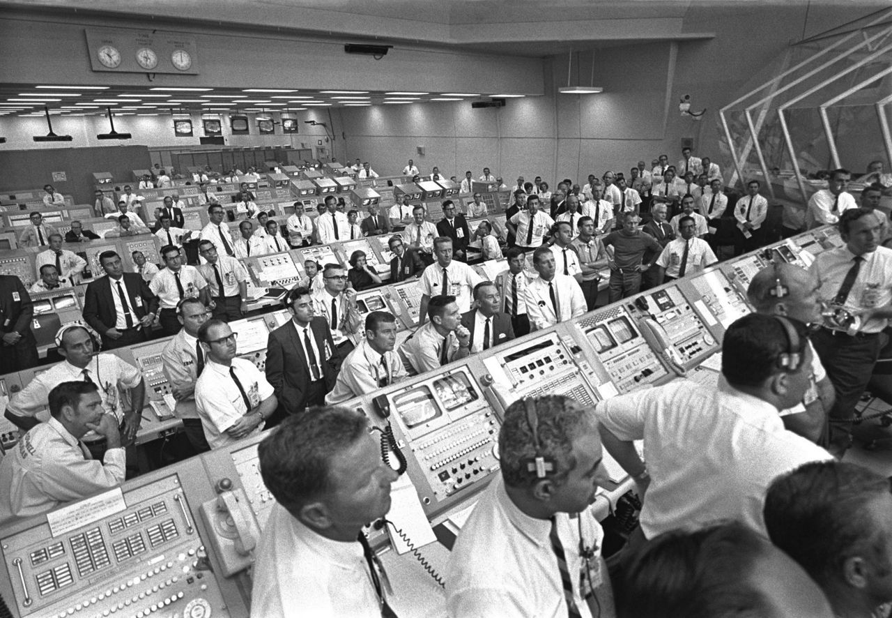 Apollo's impatient old-timers are rooting for NASA's return to the moon ...