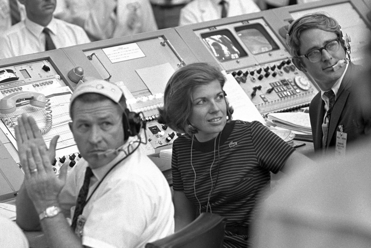 Apollo's impatient old-timers are rooting for NASA's return to the moon ...
